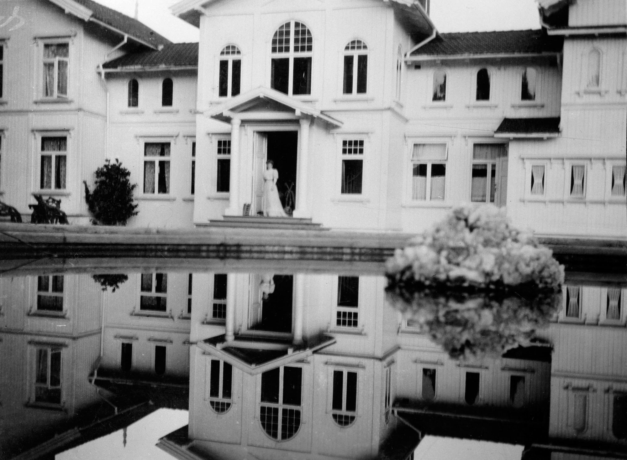 Losby Gods har lang tradisjonsrike historie. Les om hotellet